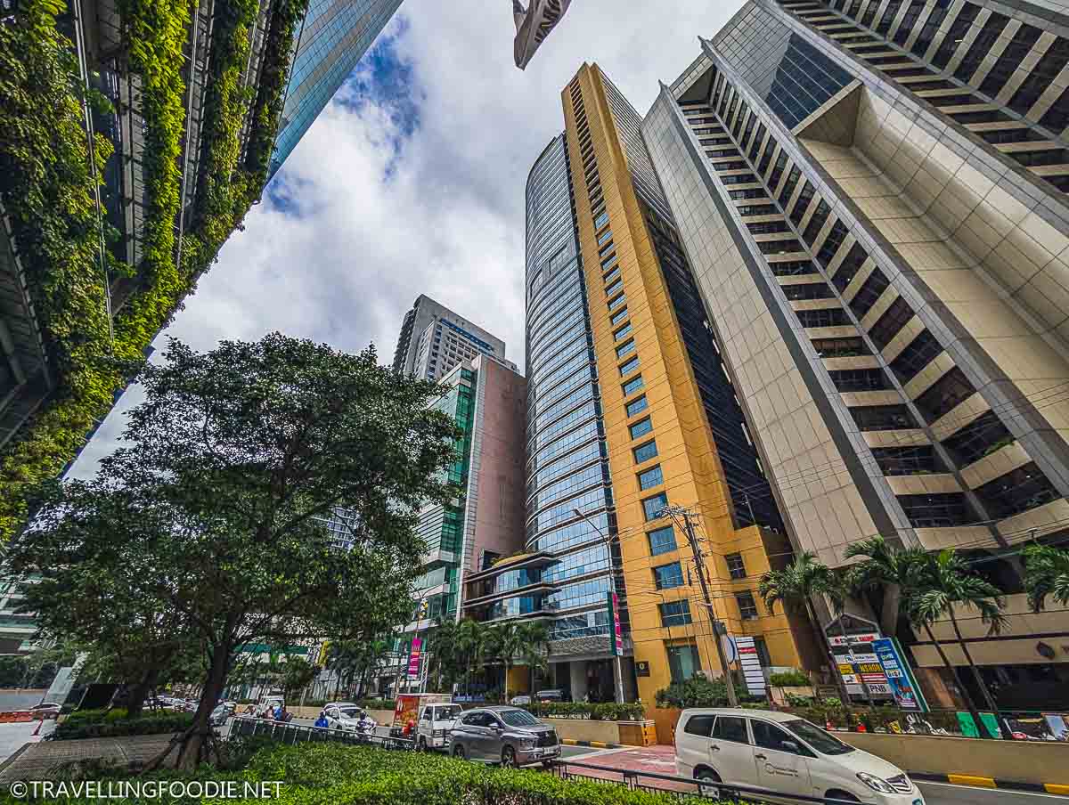 Discovery Suites Manila: Luxury Manila Hotel Review - Travelling Foodie