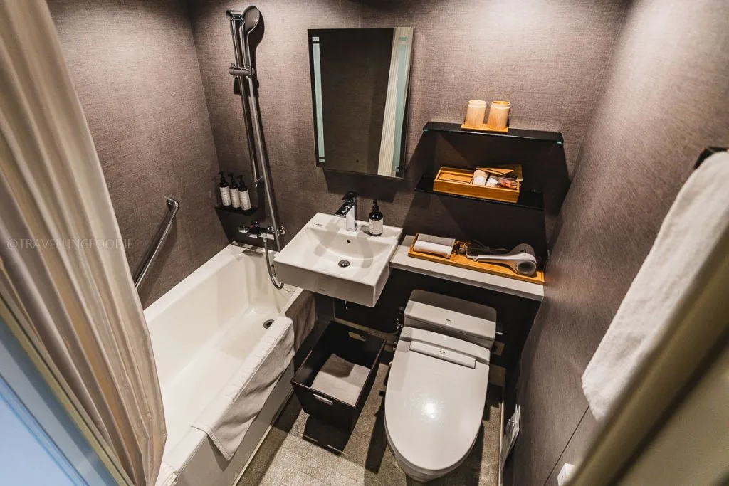 Shiba Park Hotel - Unique Tokyo Library Hotel with Amazing Dining ...