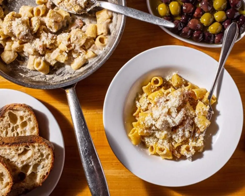 Authentic Mezze Maniche alla Gricia - A Chef's 30-Minute Recipe ...